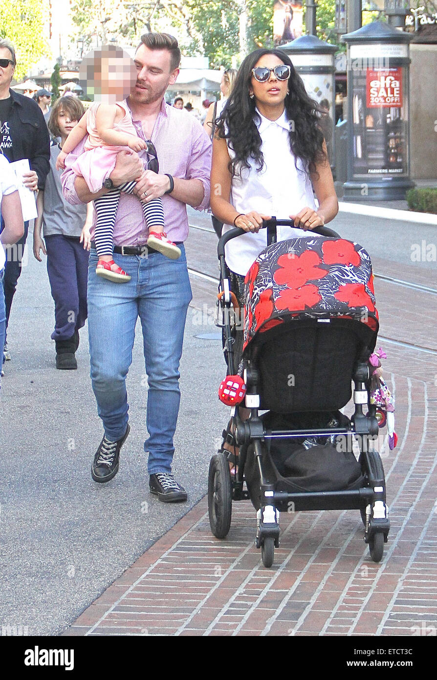 White Collar star, Marsha Thomason takes her family shopping at The ...
