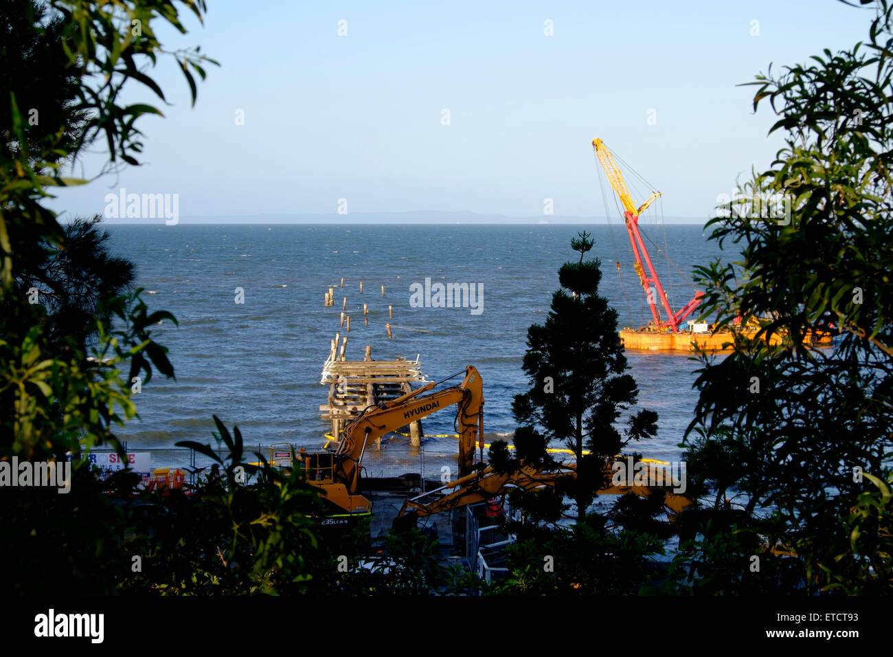Demolition continues on Shorncliffe Jetty Stock Photo - Alamy