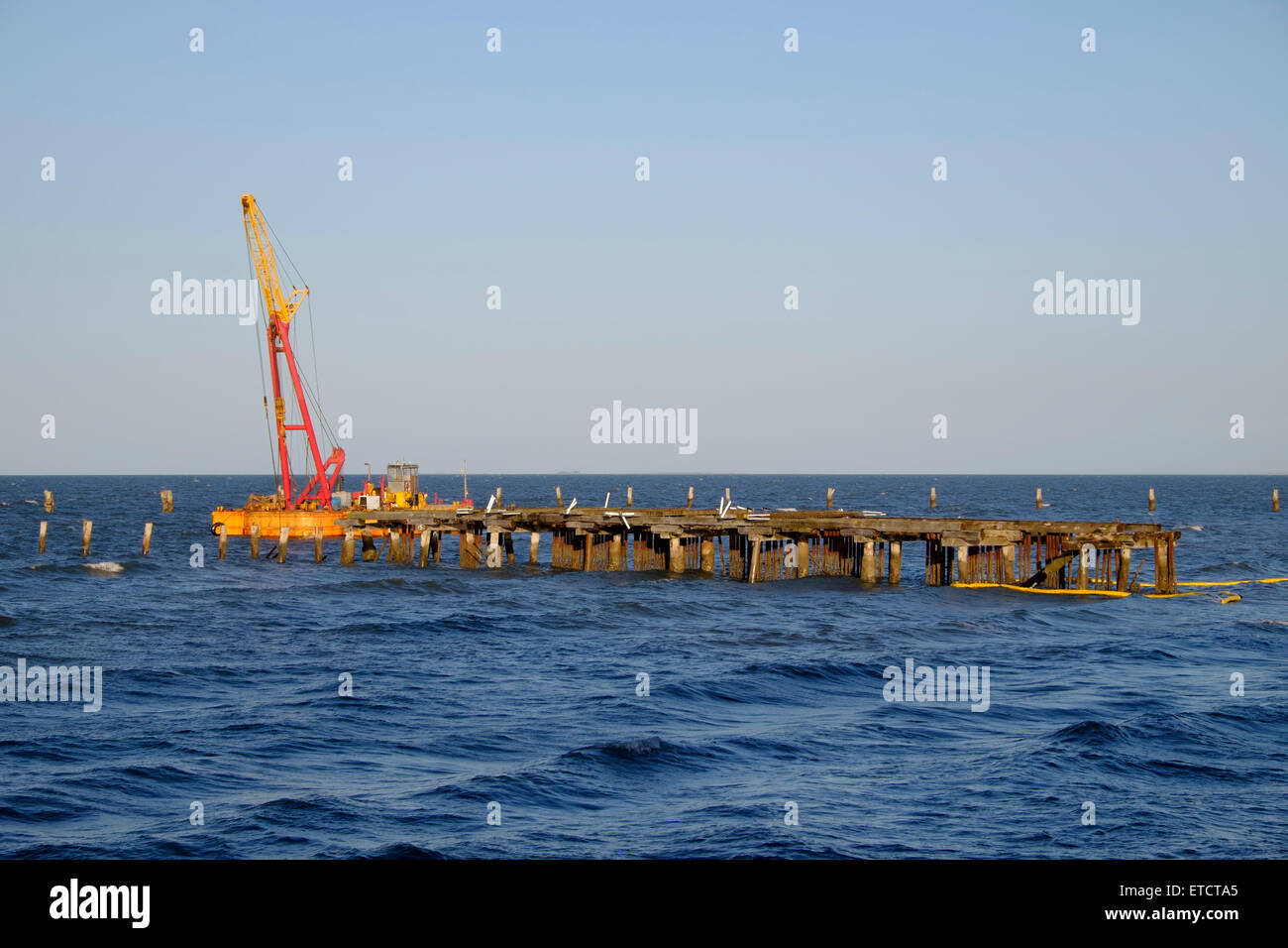 Demolition continues on Shorncliffe Jetty Stock Photo - Alamy