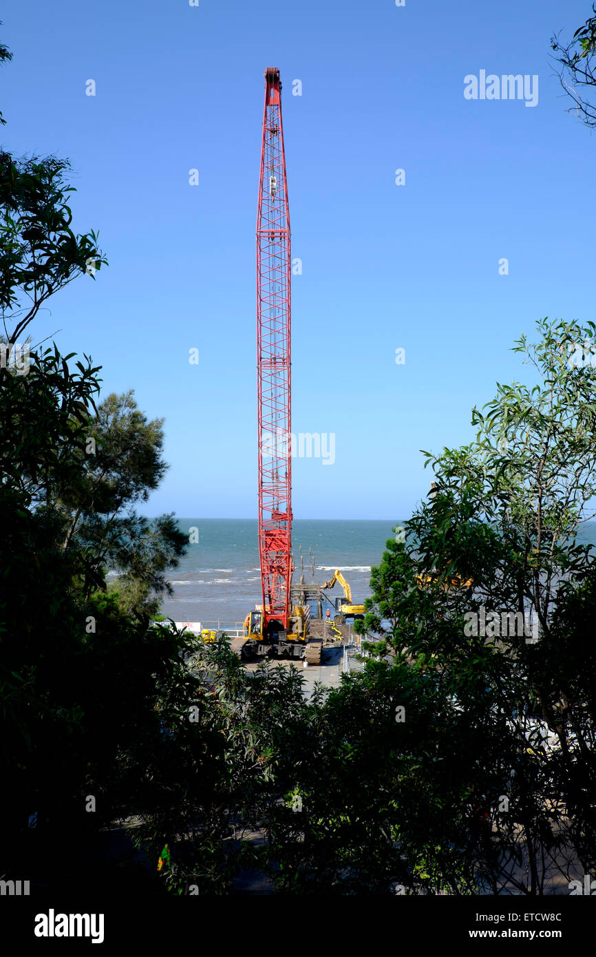 Demolition continues on Shorncliffe Jetty Stock Photo - Alamy