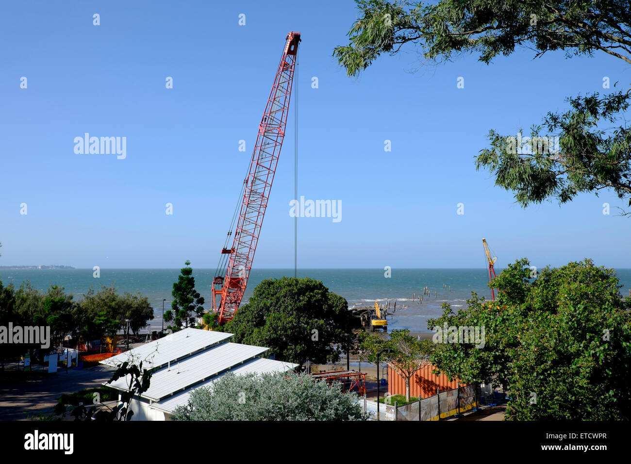 Demolition continues on Shorncliffe Jetty Stock Photo - Alamy