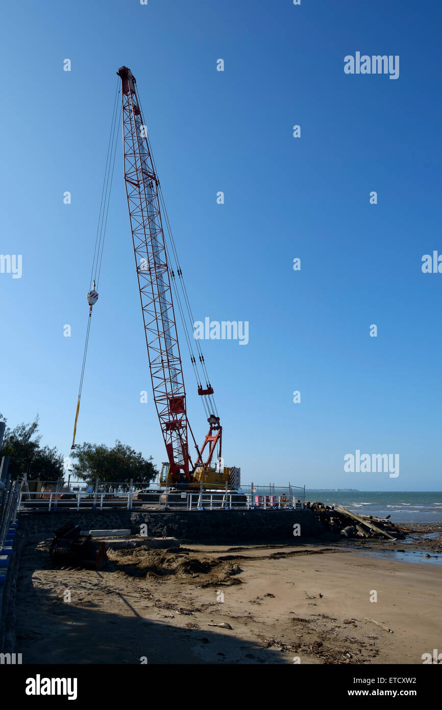 Demolition continues on Shorncliffe Jetty Stock Photo - Alamy