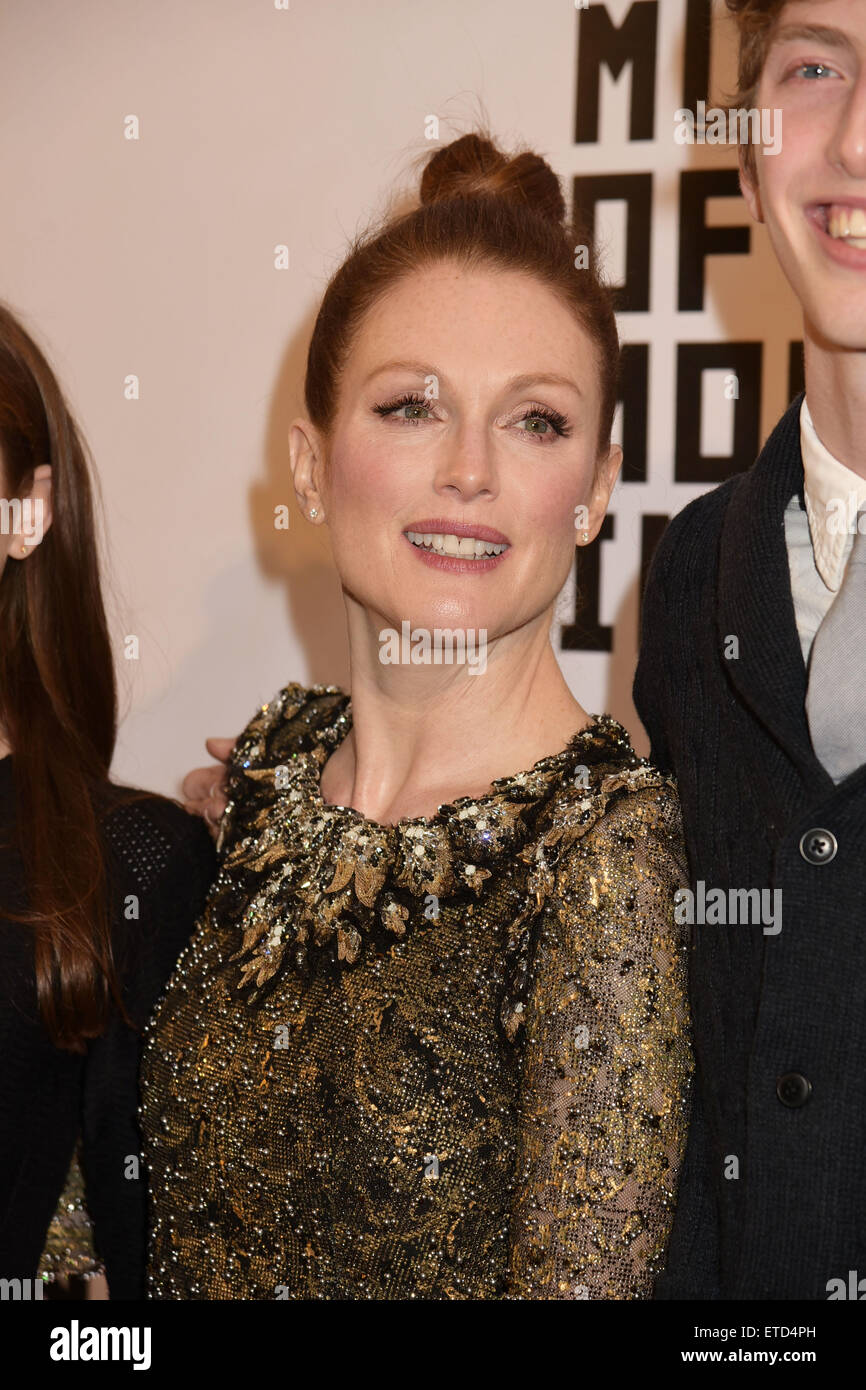 Museum Of The Moving Image Honors Julianne Moore - Red Carpet Arrivals ...