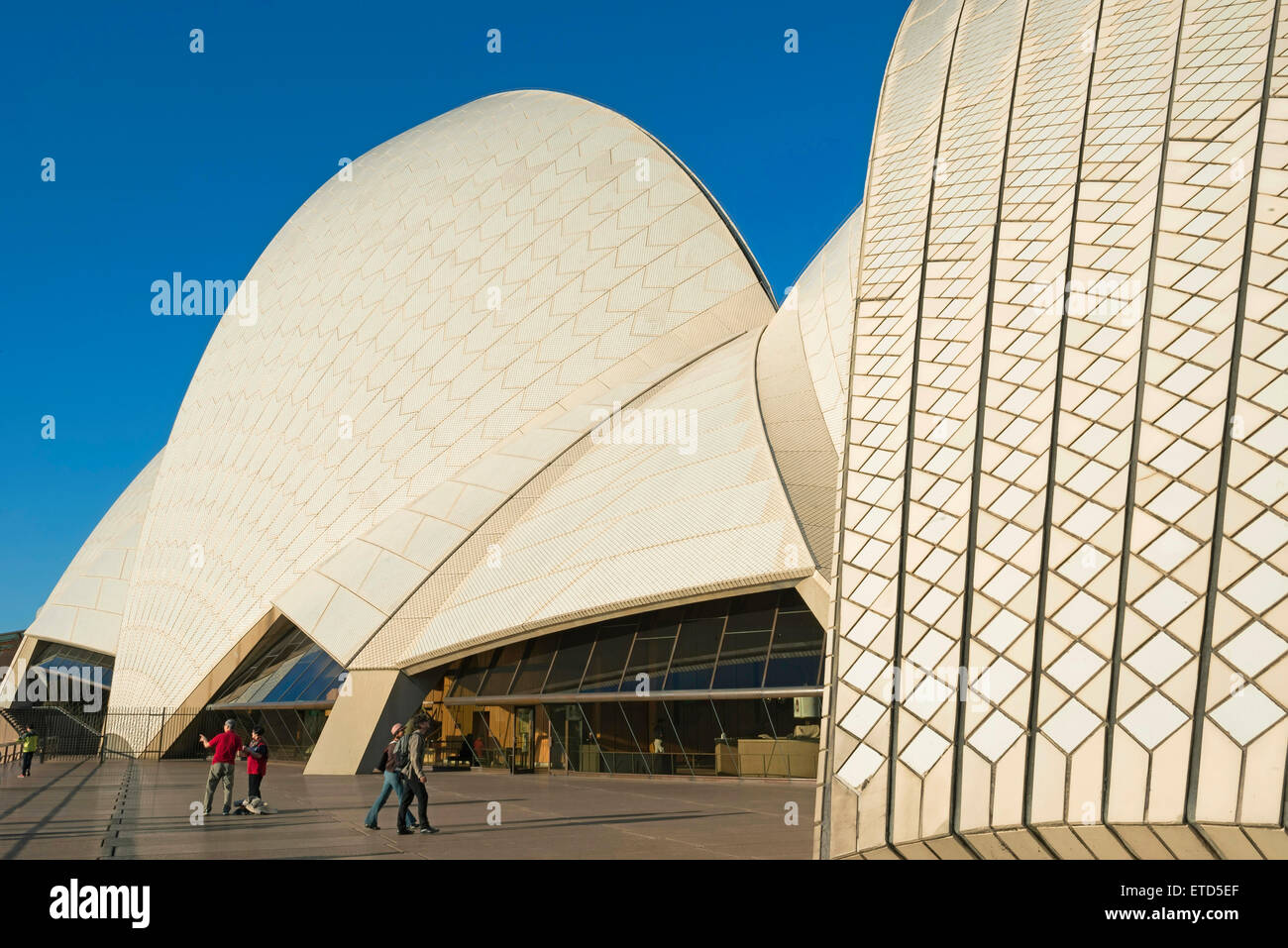Sydney opera house roof exterior hi-res stock photography and images ...
