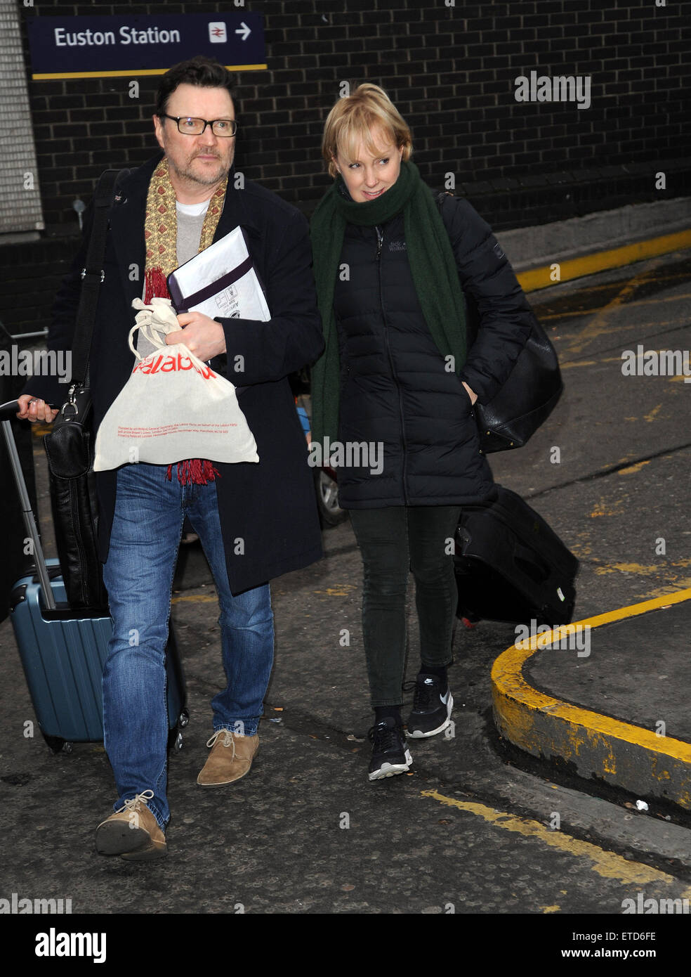 Coronation Street stars arrive at Euston Featuring: Ian Puleston Davies ...