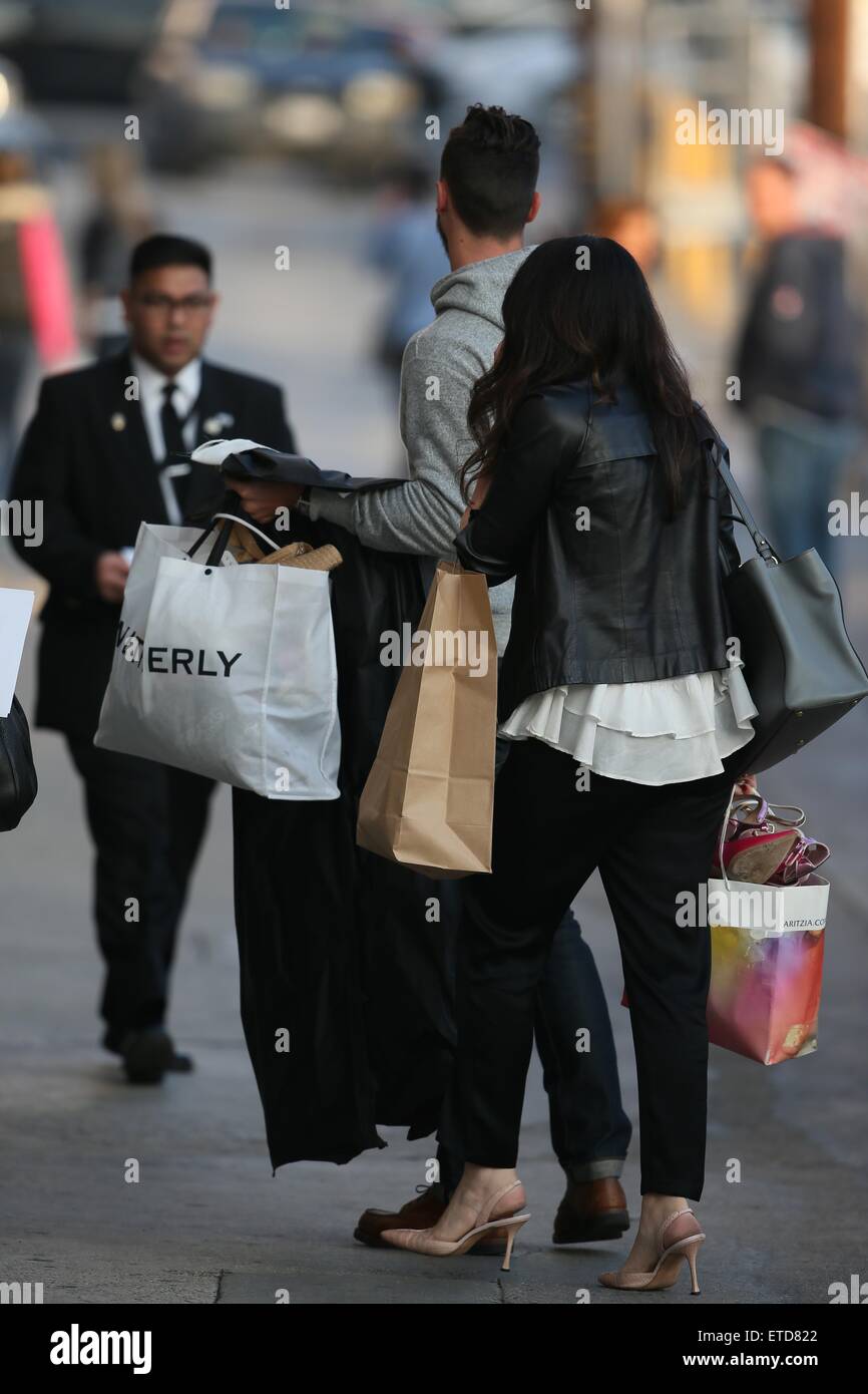 Mathew Paetz seen arriving at the ABC studios carrying clothing bags ...