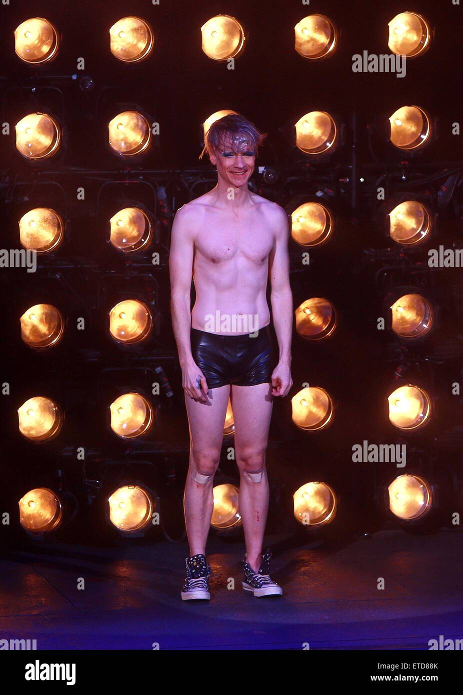 Hedwig and the Angry Inch welcomes John Cameron Mitchell, at the ...