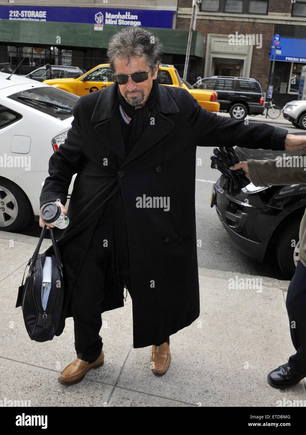 Al Pacino exits his car and heads to WNYC Radio studios wearing a full ...