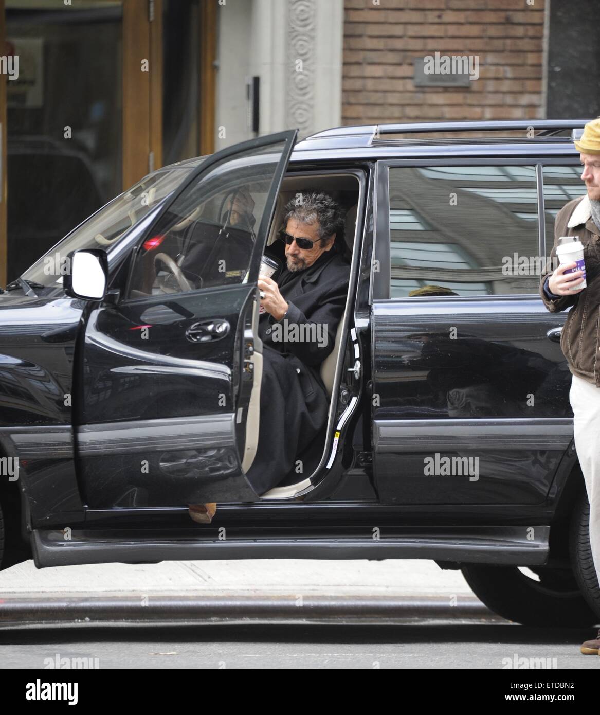 Al Pacino exits his car and heads to WNYC Radio studios wearing a full ...