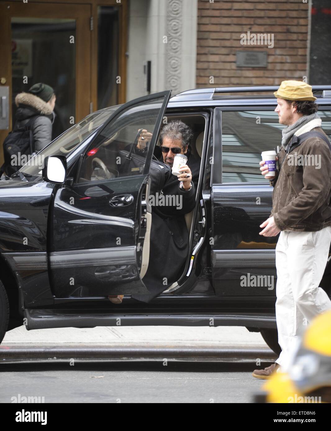 Al Pacino exits his car and heads to WNYC Radio studios wearing a full ...