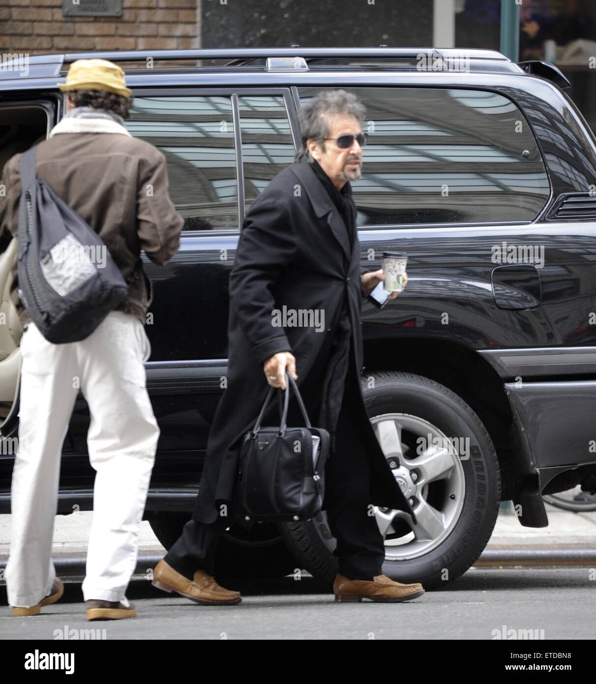 Al Pacino exits his car and heads to WNYC Radio studios wearing a full ...