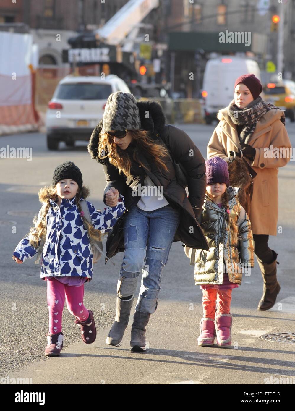 Sarah Jessica Parker takes her twin daughters Tabitha and Marion ...