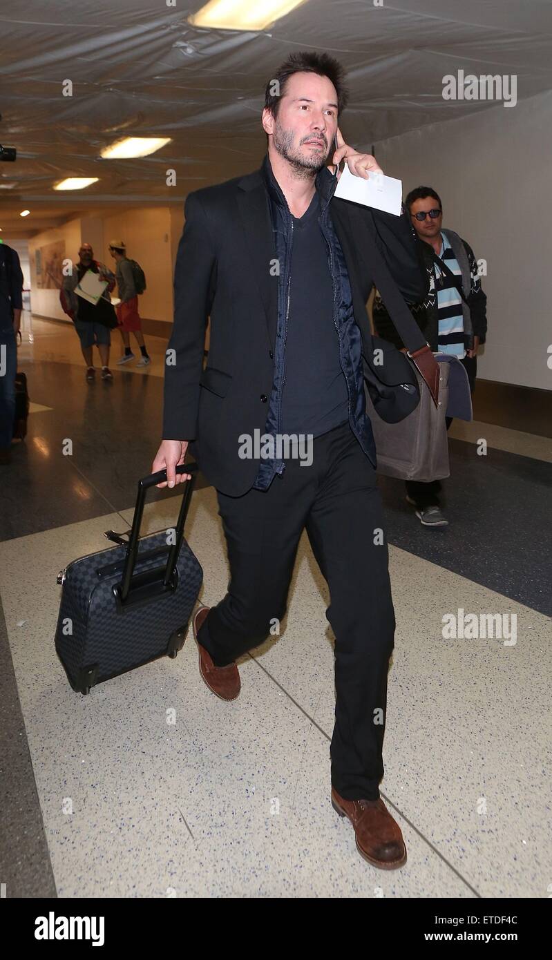 Keanu Reeves departs from Los Angeles International Airport (LAX ...