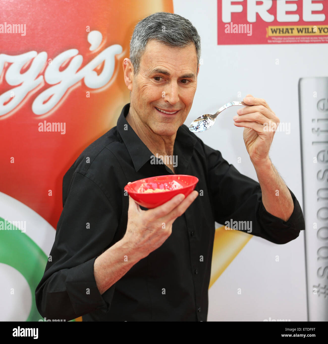 Uri geller spoon hi-res stock photography and images - Alamy