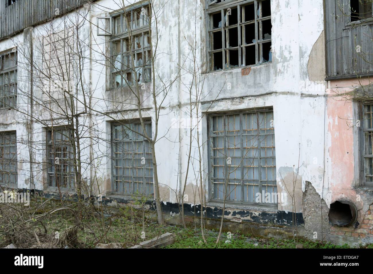 Barren building hi-res stock photography and images - Alamy