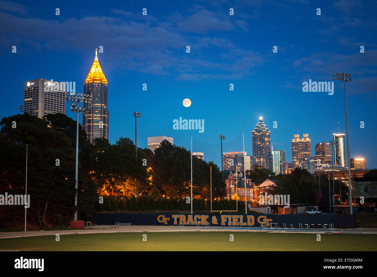 Atlanta's skyline with full moon Stock Photo - Alamy