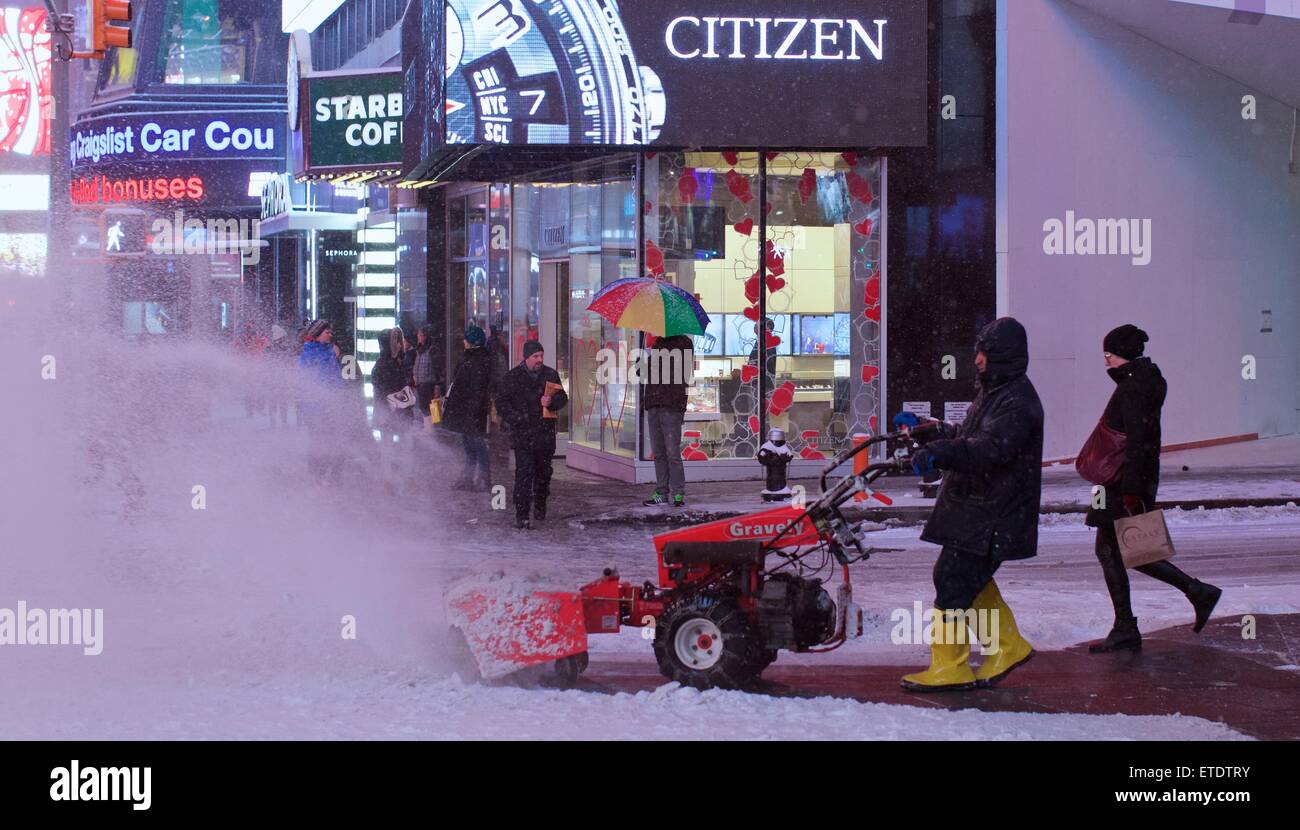 Winter Storm Juno: Blizzard for New York City Featuring: Atmosphere ...