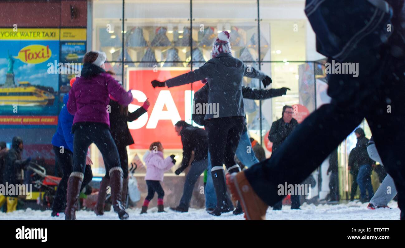 Winter Storm Juno: Blizzard for New York City Featuring: Atmosphere ...