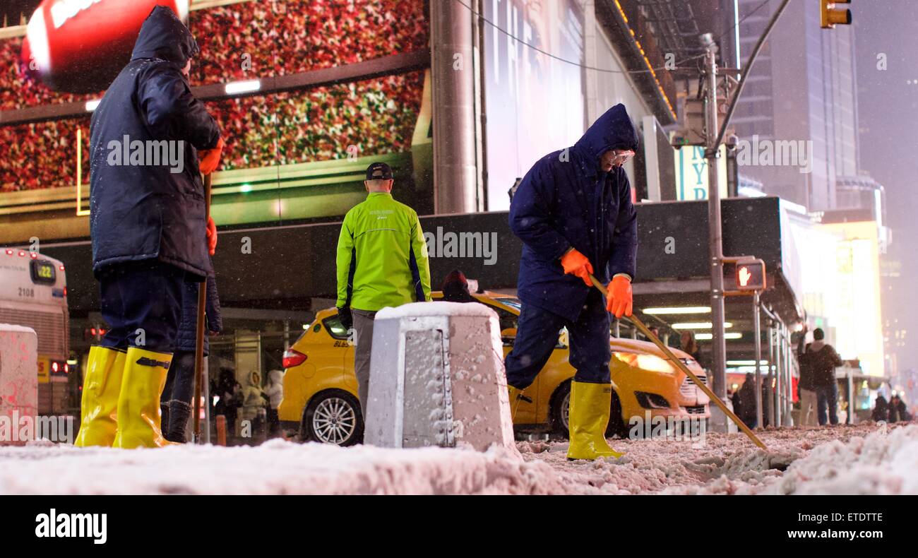 Winter Storm Juno: Blizzard for New York City Featuring: Atmosphere ...
