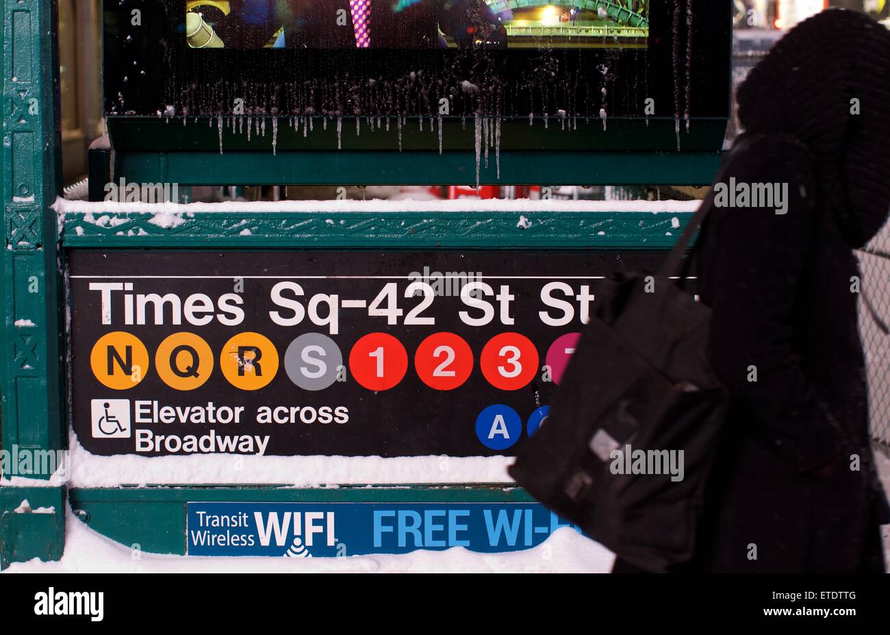 Winter Storm Juno: Blizzard for New York City Featuring: Atmosphere ...
