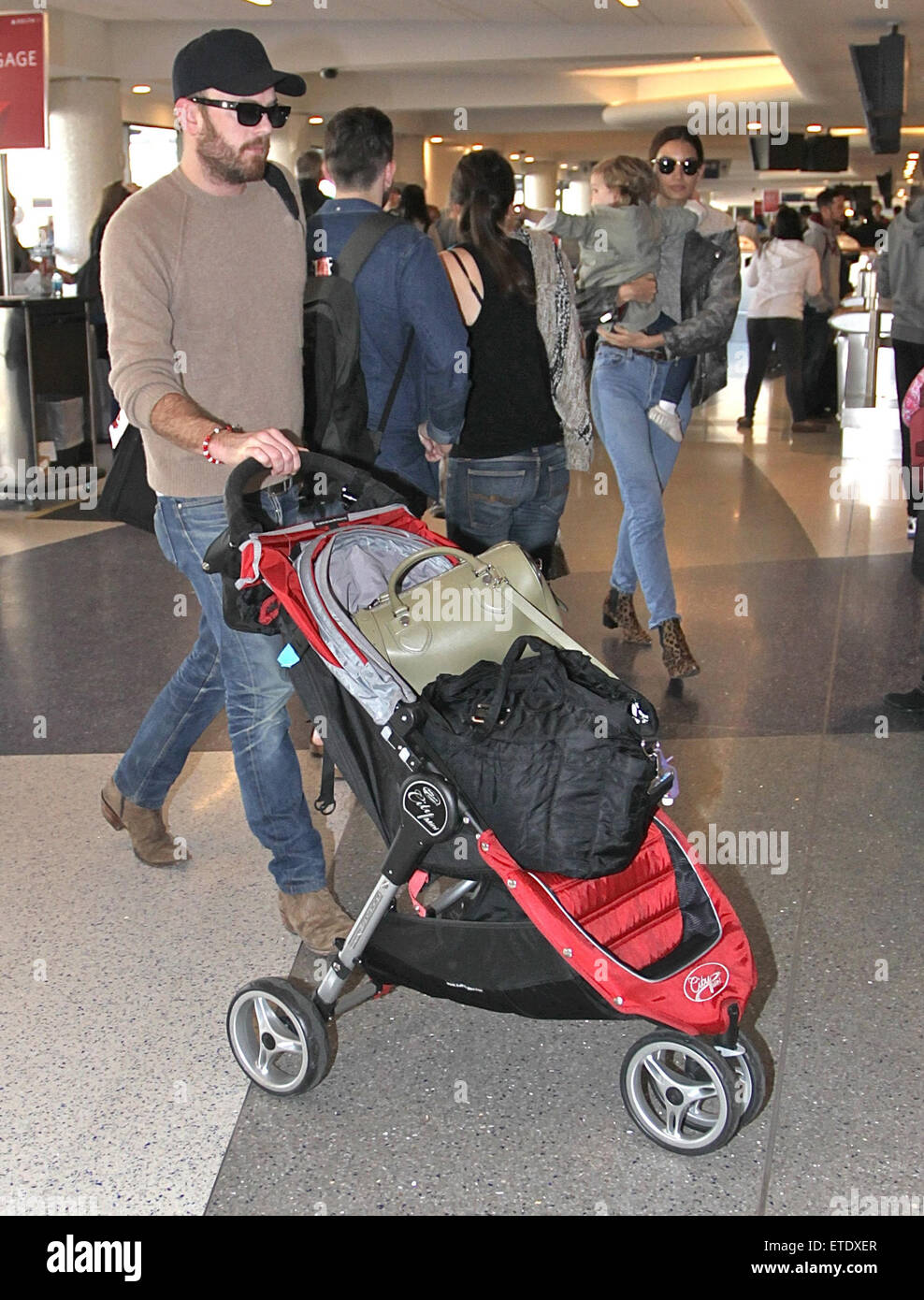 Kings Of Leon frontman Caleb Followill and Lily Aldridge with their ...