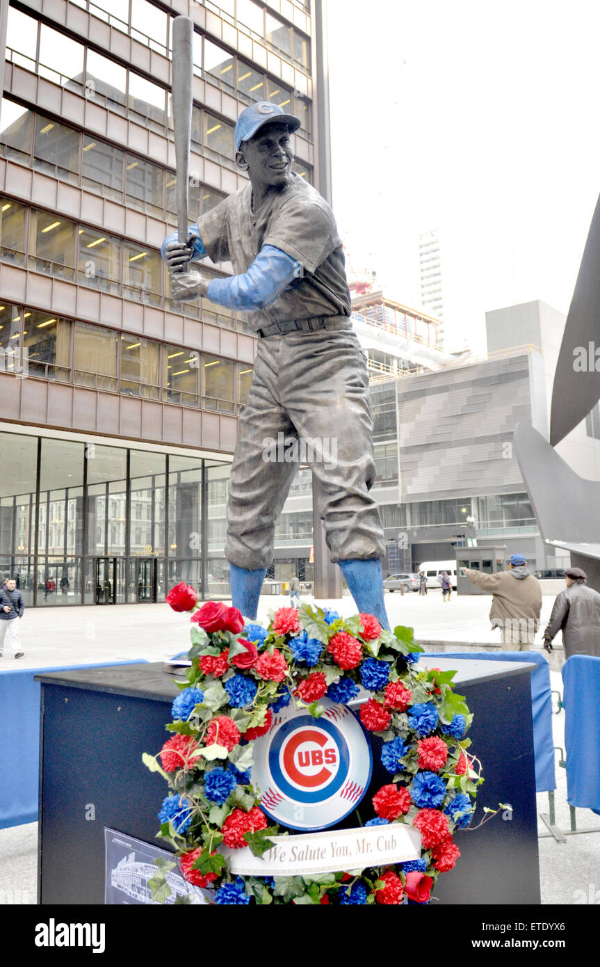 The Chicago Cubs bronze statue of baseball legend Ernie Banks on ...