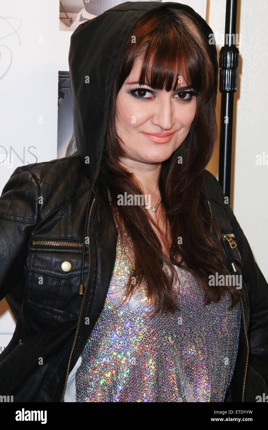 Vikki lizzi hi-res stock photography and images - Alamy