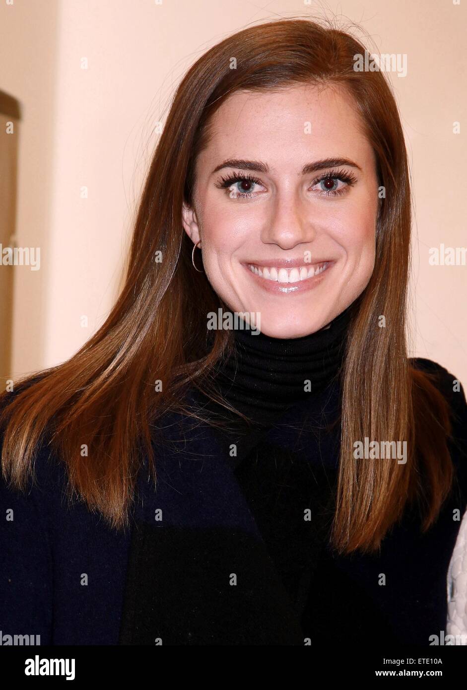 Girls and Peter Pan Live! actress Allison Williams visits the cast of ...