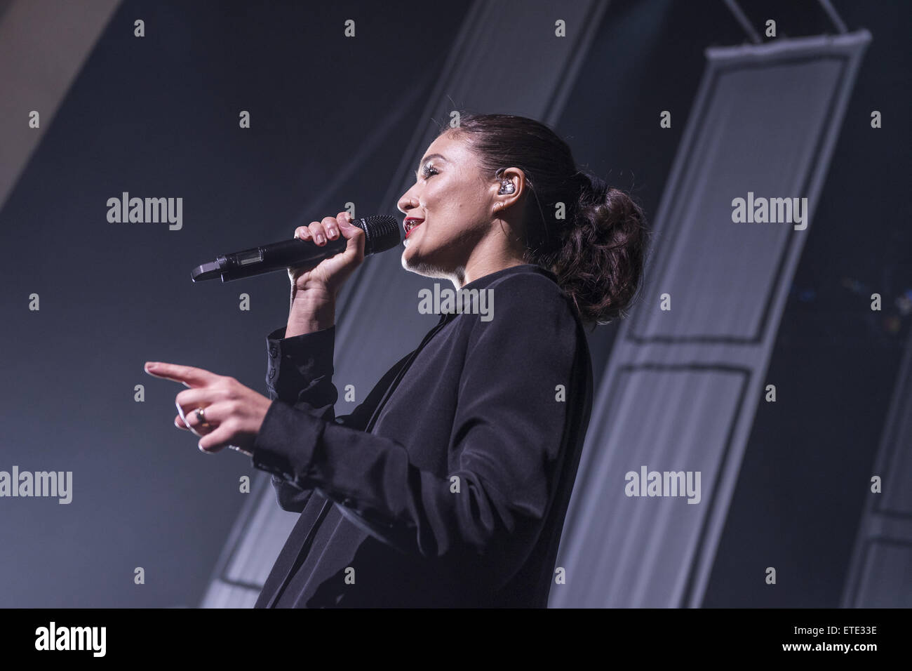 Jessie Ware performing live on stage at Brixton Academy Featuring ...