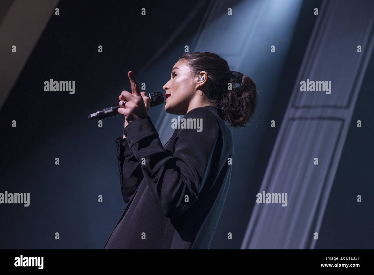 Jessie Ware performing live on stage at Brixton Academy Featuring ...