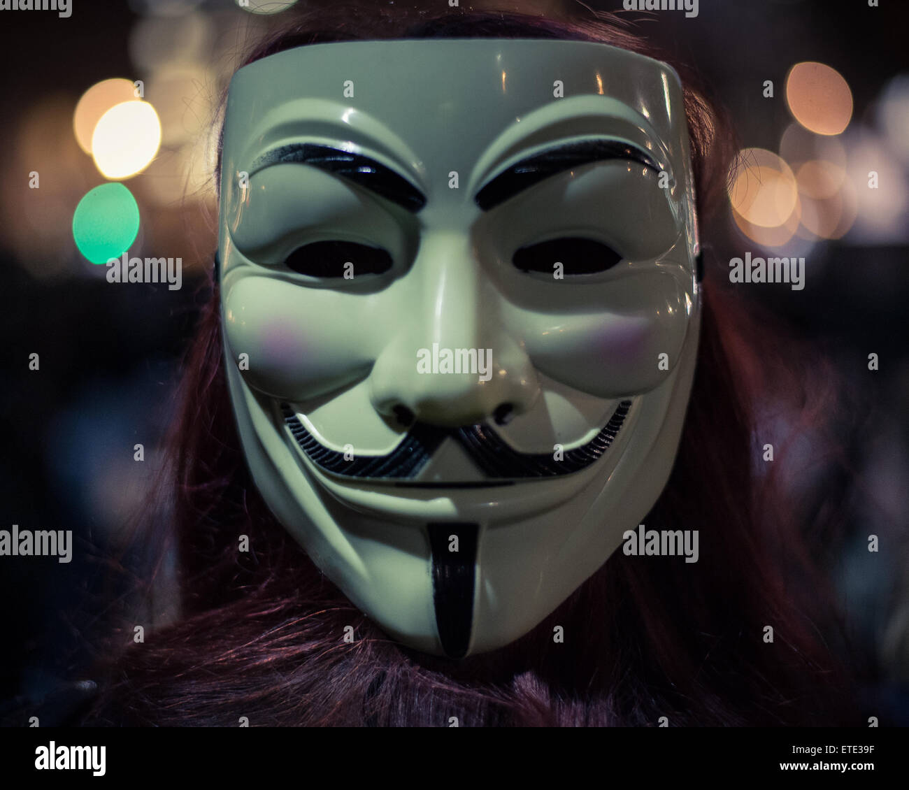 Vendetta mask protest hi-res stock photography and images - Alamy