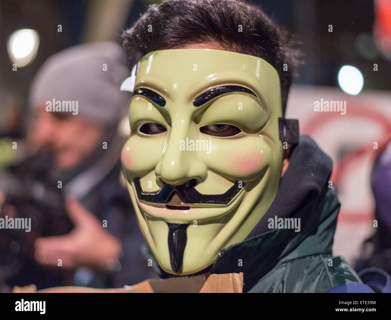 Vendetta mask protest hi-res stock photography and images - Alamy