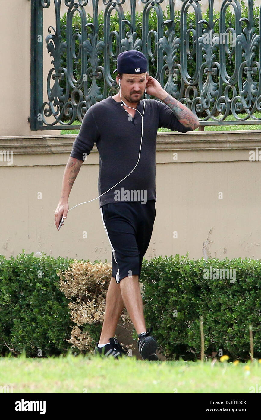 Sean Stewart, son of Rod Stewart, out jogging in Beverly Hills ...