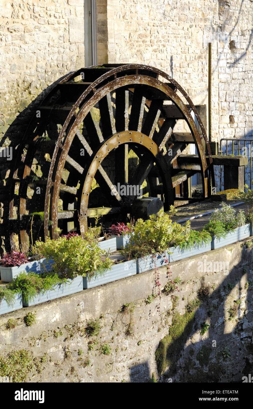 Old waterwheel hi-res stock photography and images - Alamy