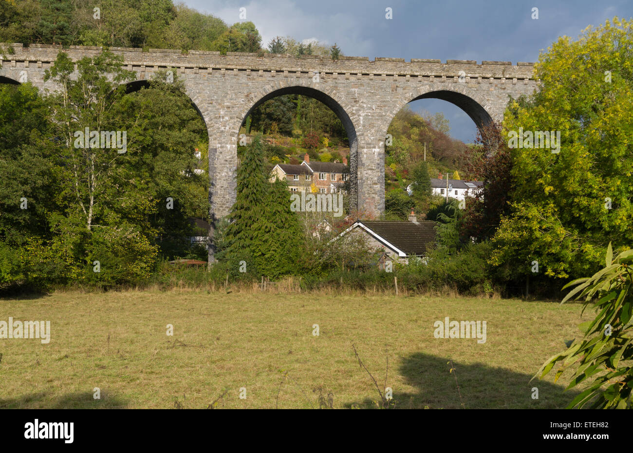 Knucklas viaduct hi-res stock photography and images - Alamy