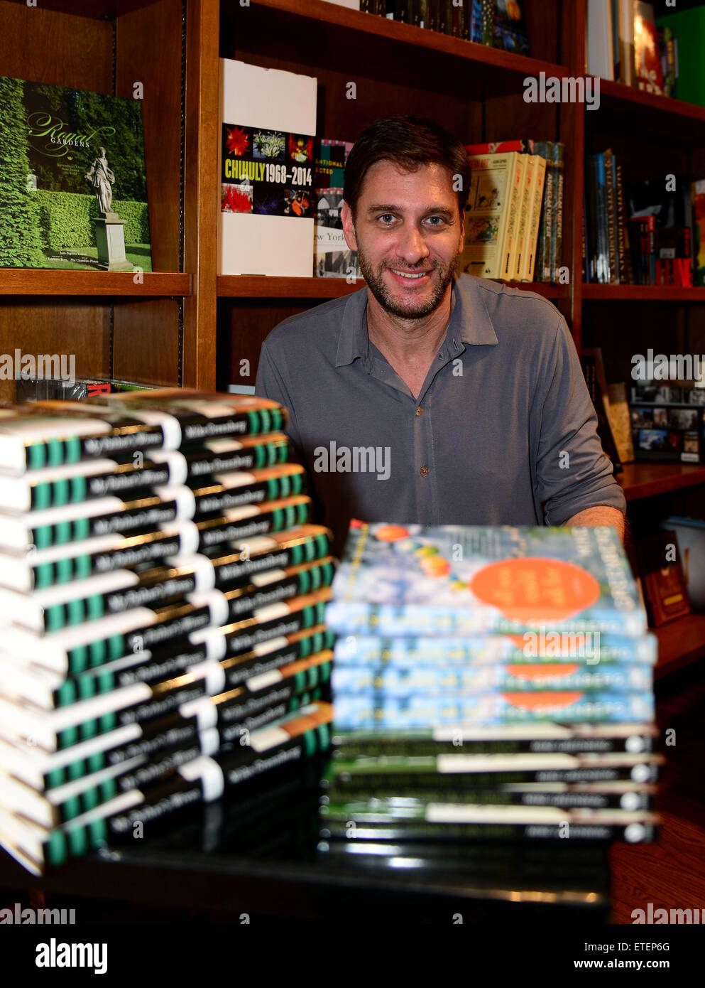 Mike Greenberg discusses and signs copies of his new book 'My Father's ...