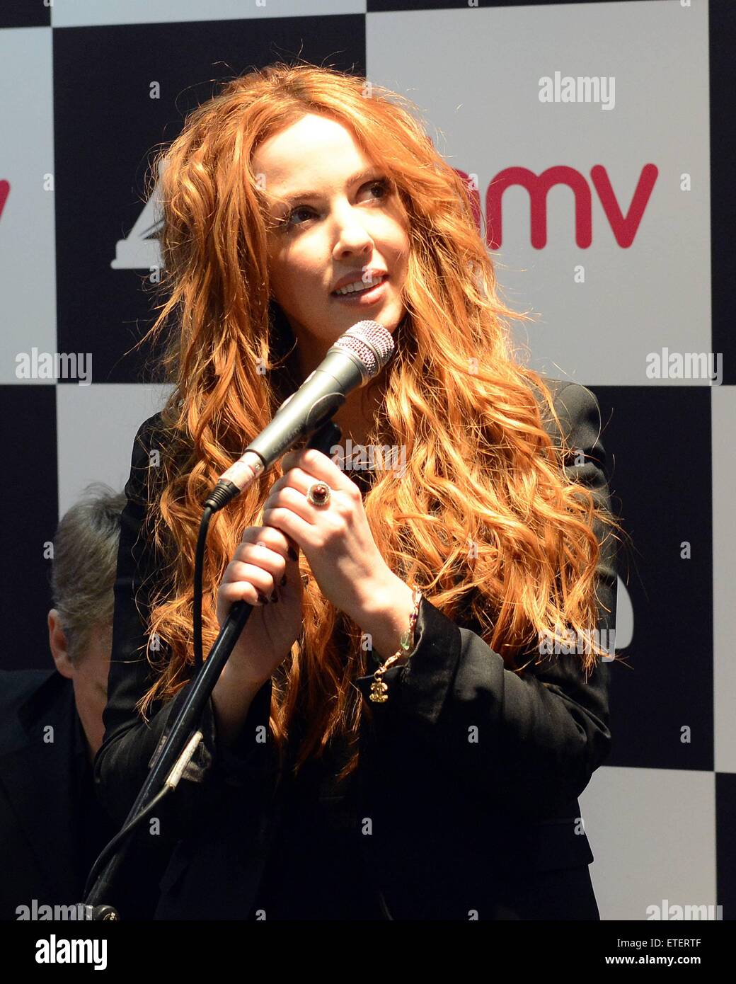 Lisa Lambe instore performance at HMV Grafton Street to promote the ...