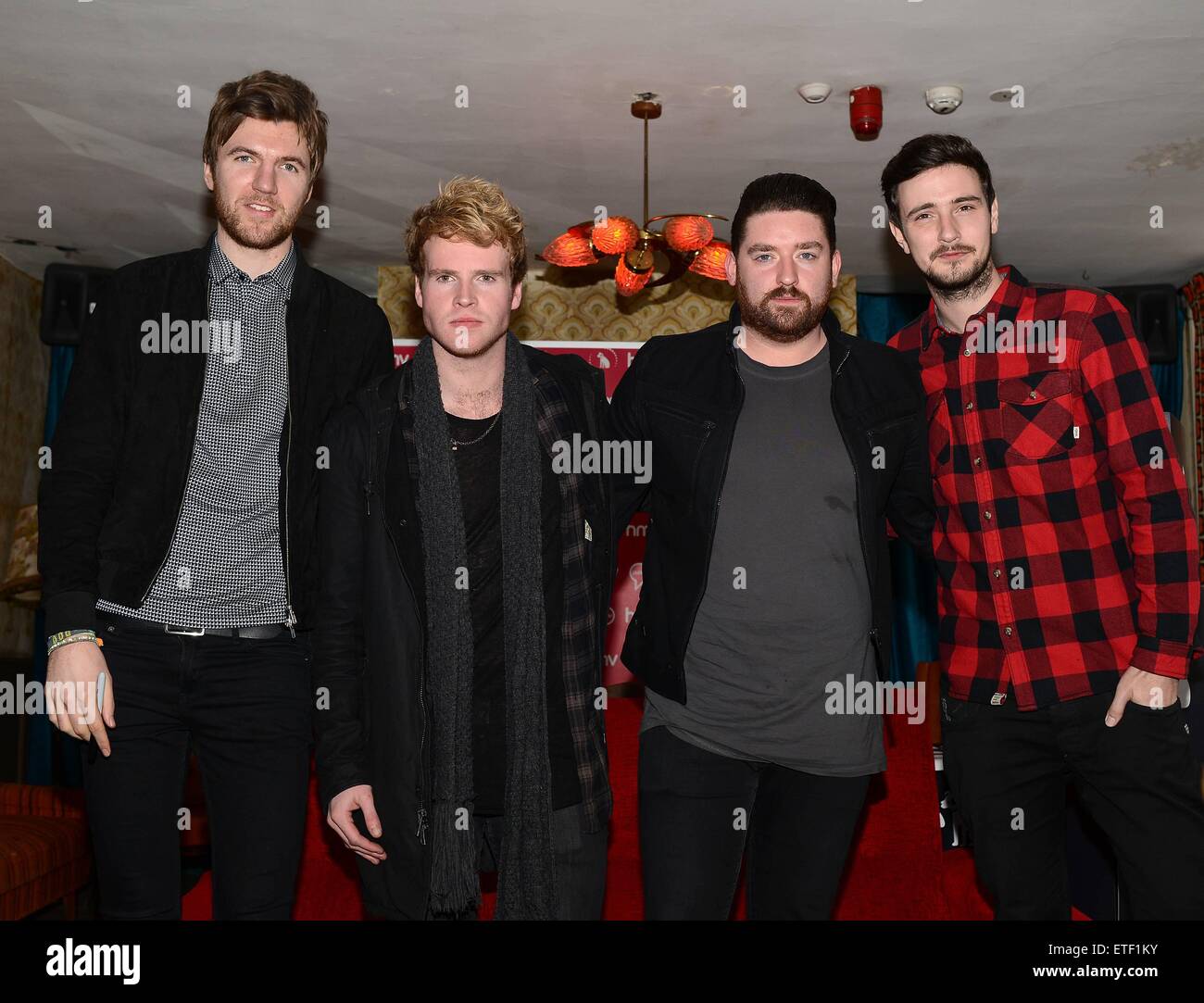 Kodaline performs an exclusive acoustic gig at HMV for 400 fans who ...