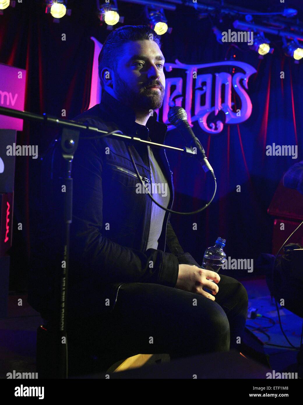 Kodaline performs an exclusive acoustic gig at HMV for 400 fans who ...