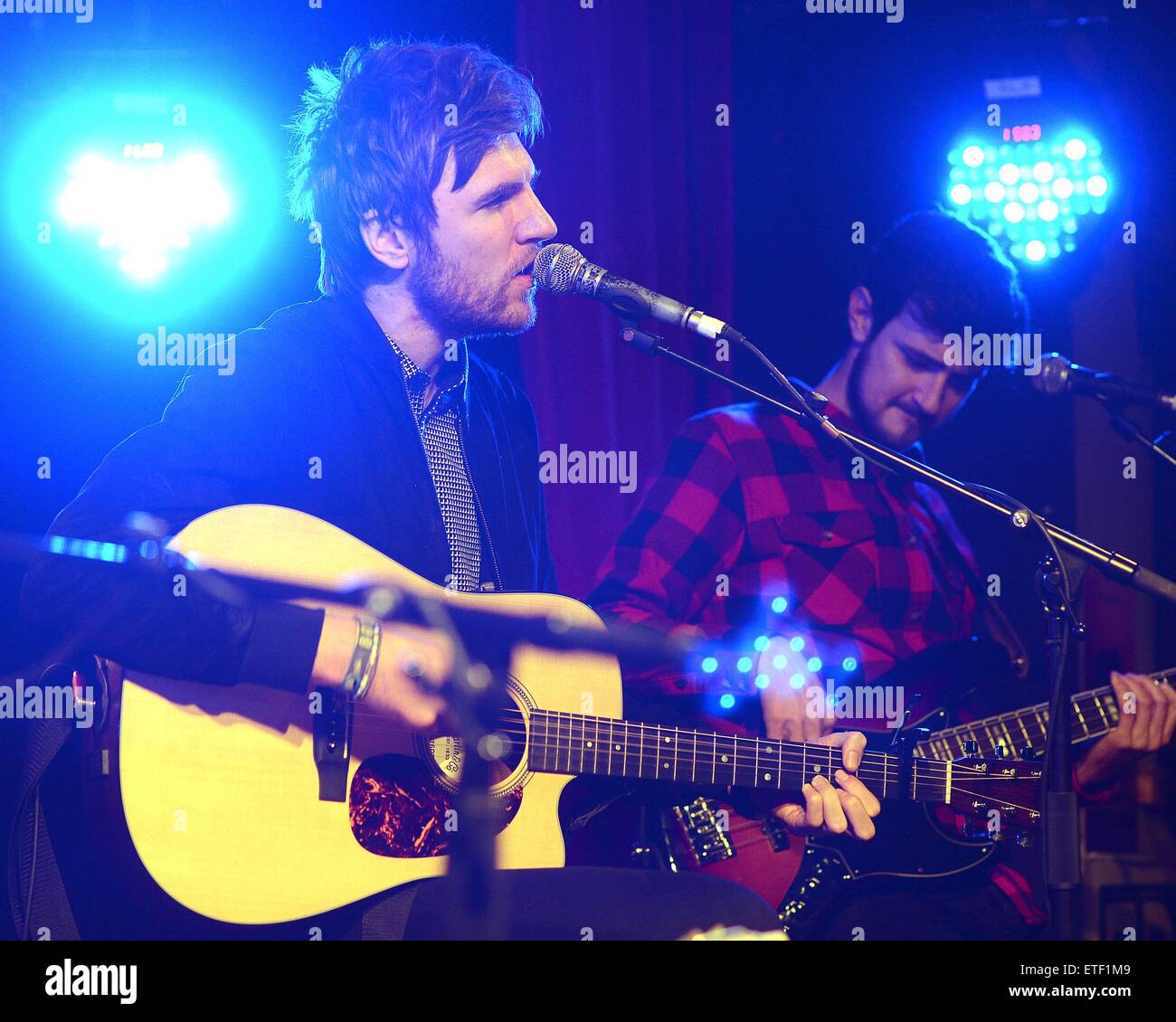 Kodaline performs an exclusive acoustic gig at HMV for 400 fans who ...