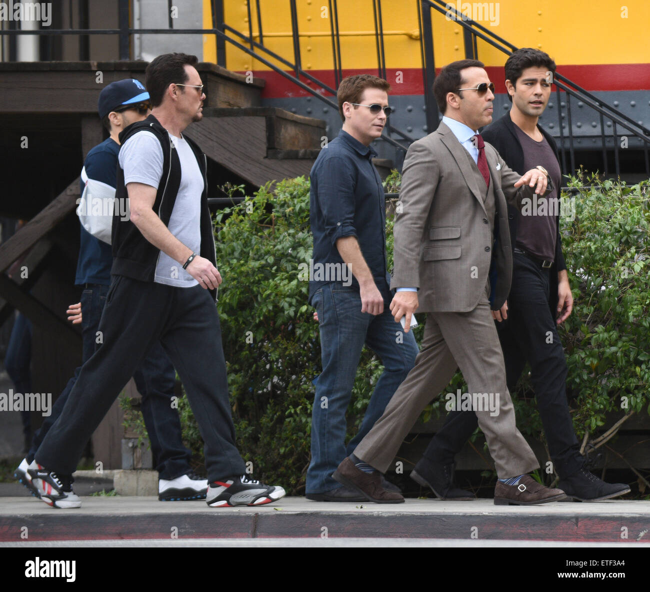The 'Entourage' cast film an ending scene in Los Angeles for their ...
