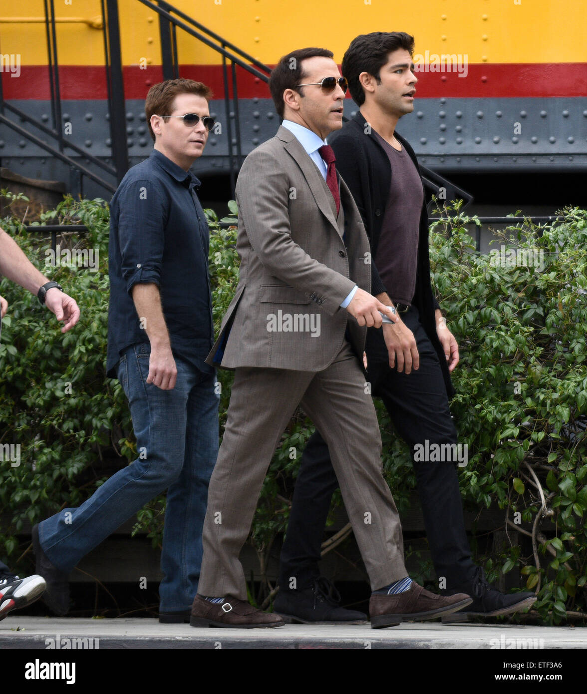 The 'Entourage' cast film an ending scene in Los Angeles for their ...