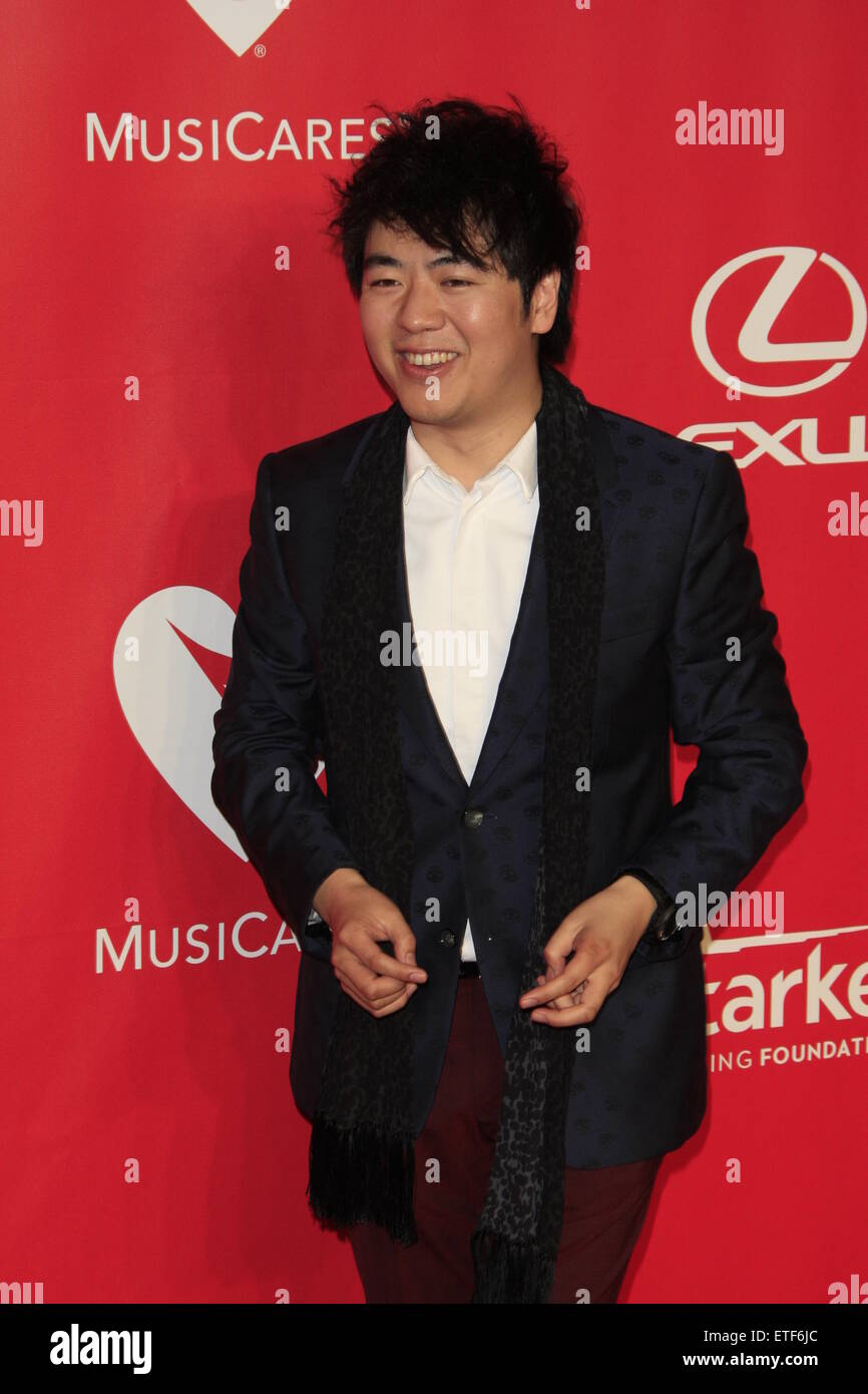 MusiCares Person of the Year 2015 honoring Bob Dylan - Arrivals ...