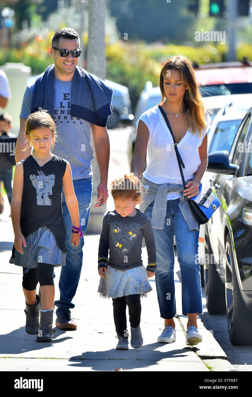Jessica Alba and Cash Warren take their daughters Honor and Haven to ...