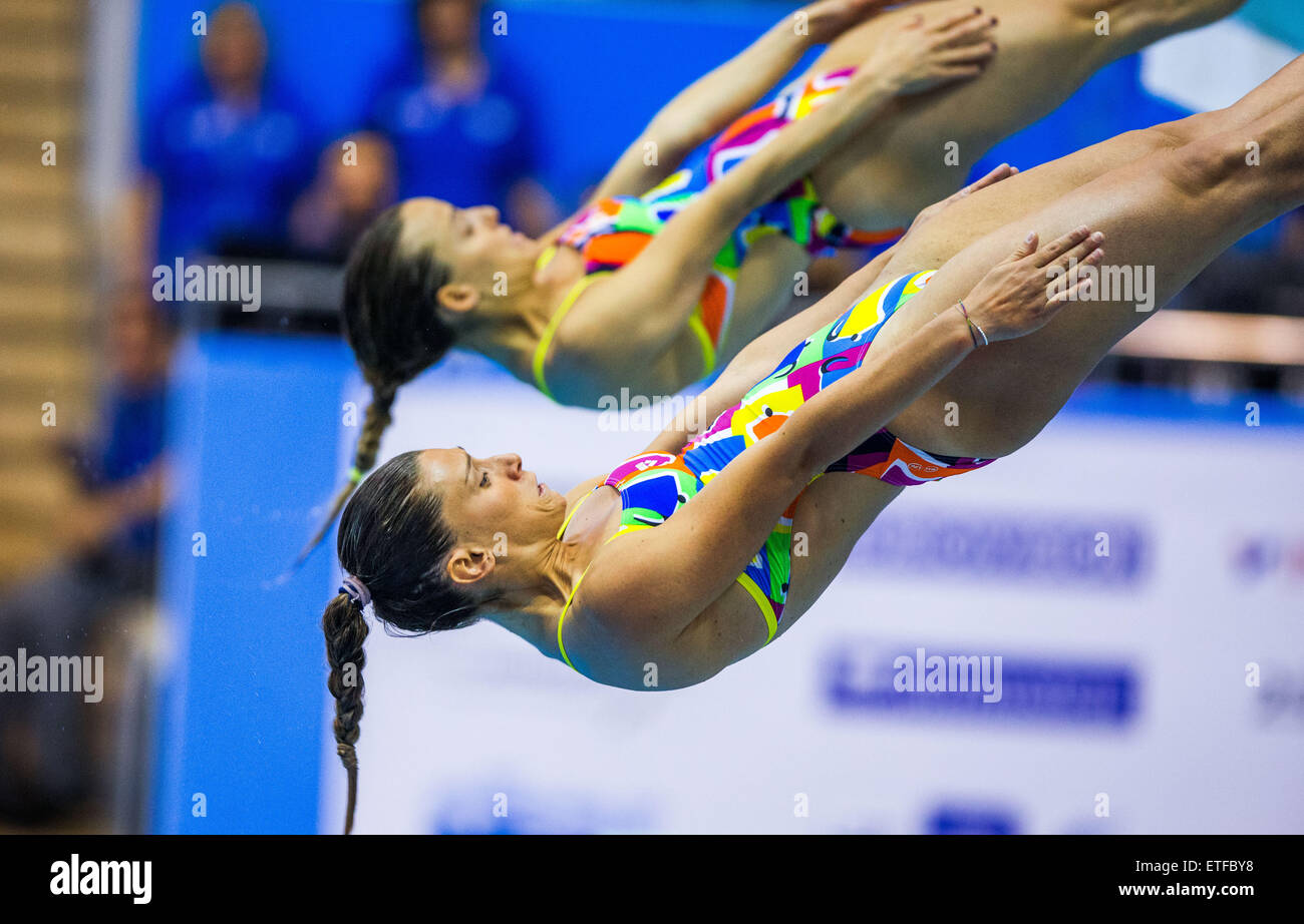 Rostock, Germany. 13th June, 2015. Italian divers Tania Cognotto (back ...
