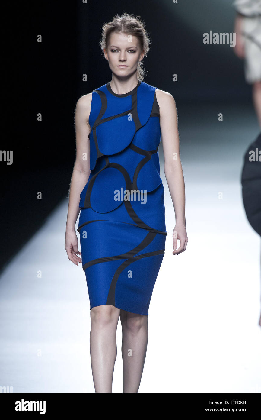Madrid Fashion Week Fall/Winter 2015/16 - Amaya Arzuaga - Catwalk ...