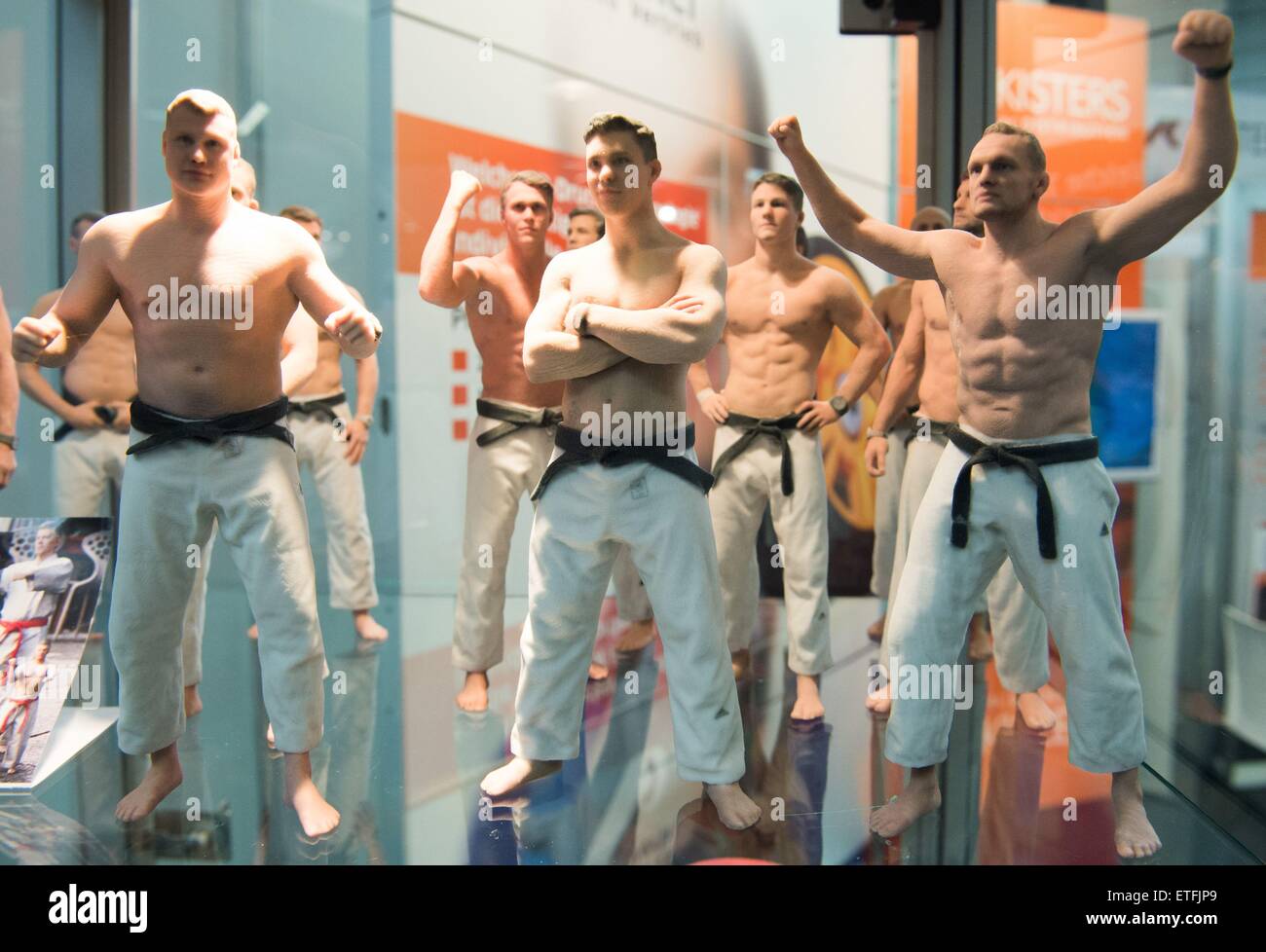 Miniature figures on tech hi-res stock photography and images - Alamy