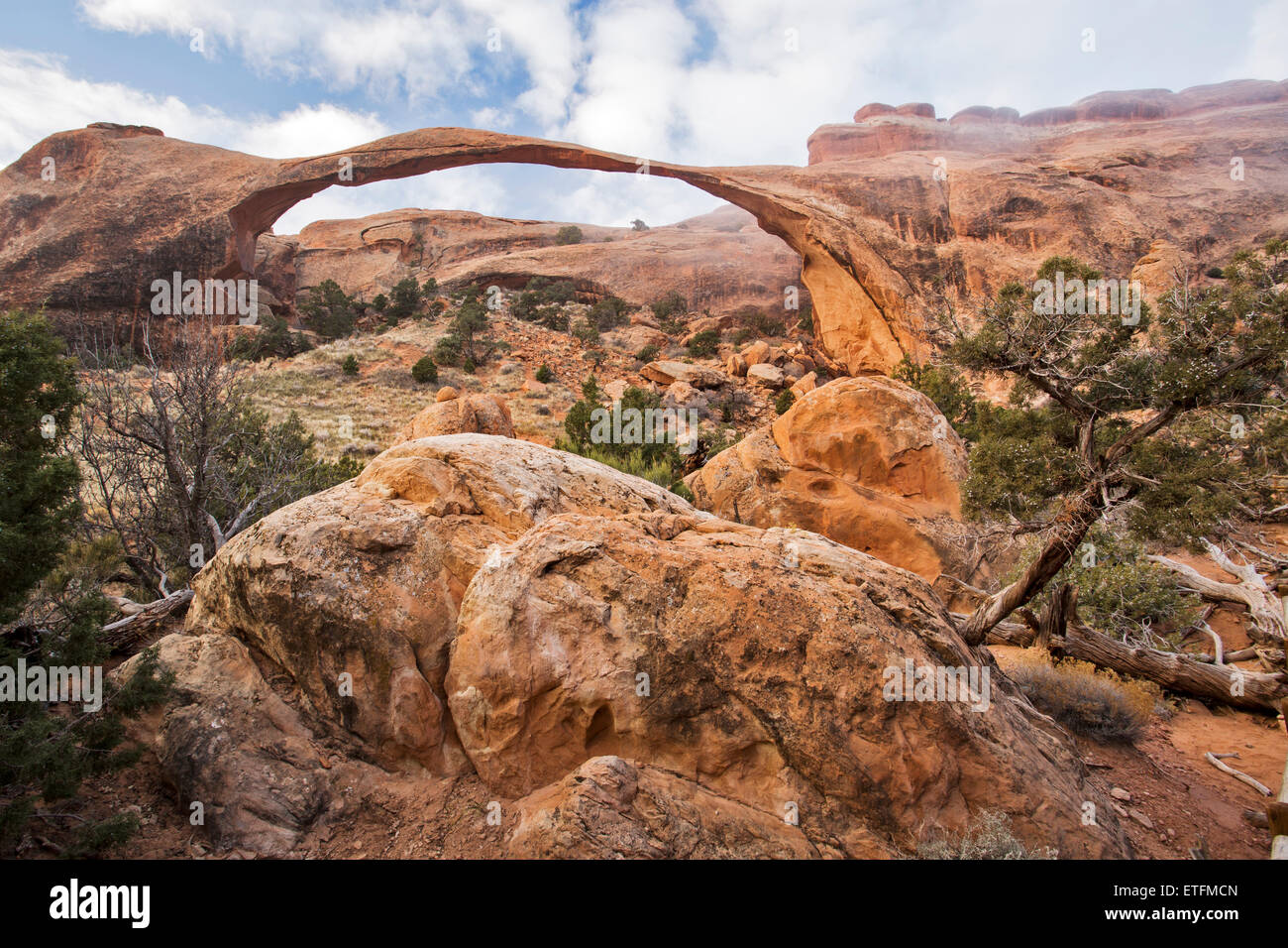 Landscape arch hi-res stock photography and images - Alamy