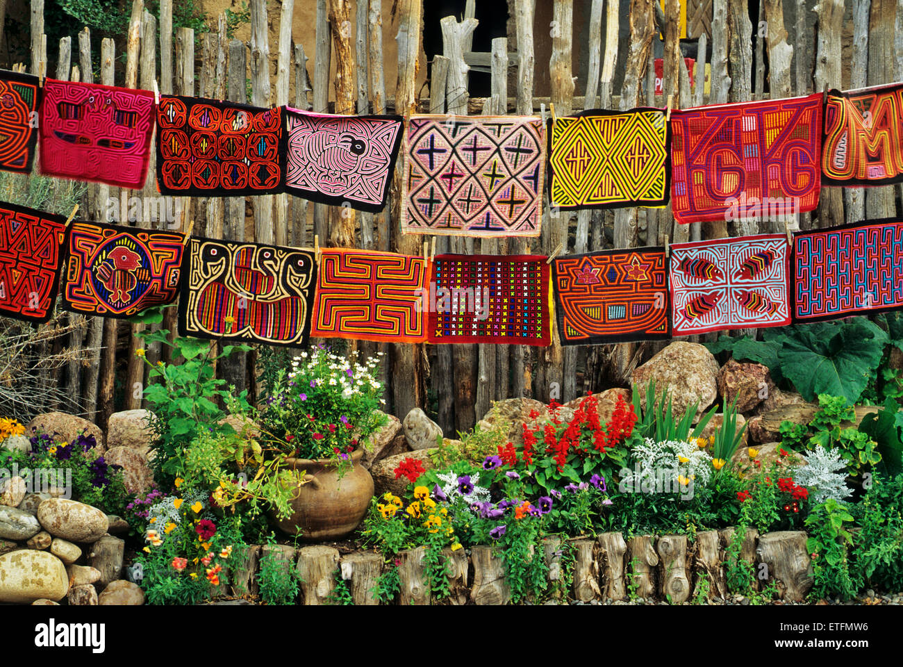 Molas hi-res stock photography and images - Alamy