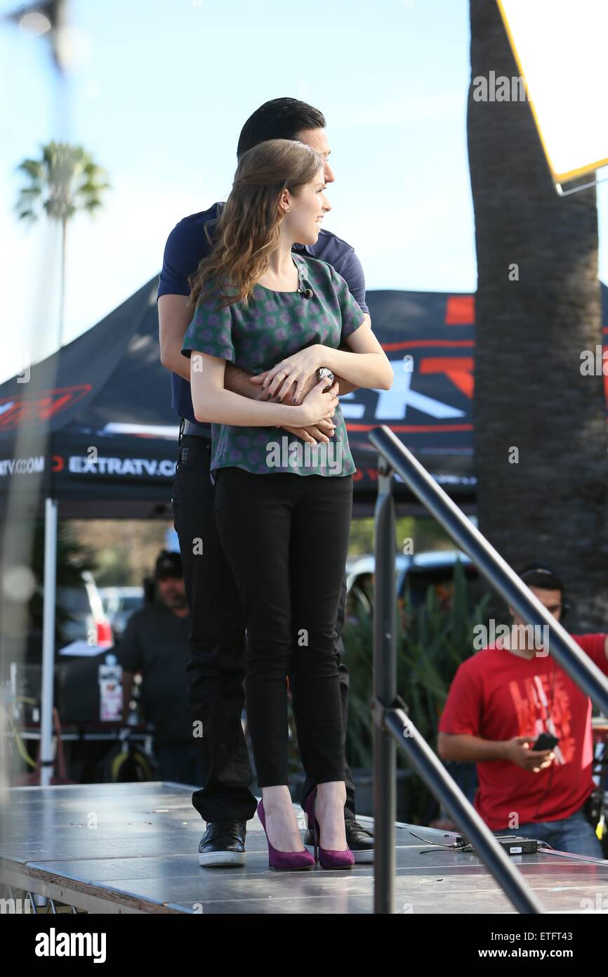 Anna Kendrick Knock Knees